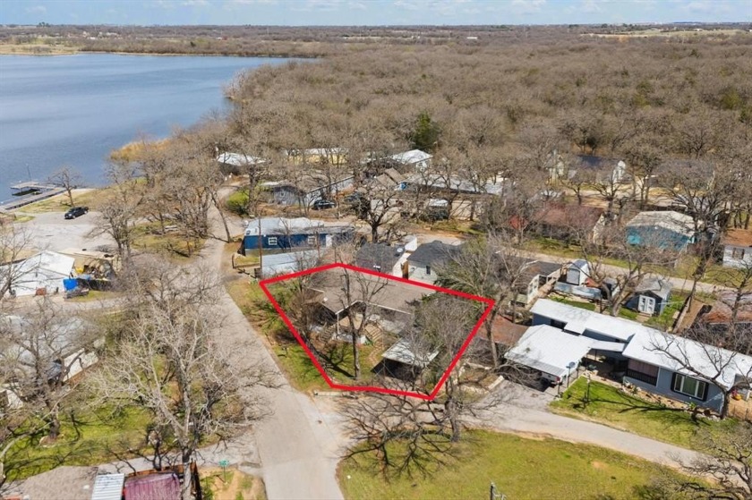 35 Red Oak Street, Alvarado, Texas - Lake House Property