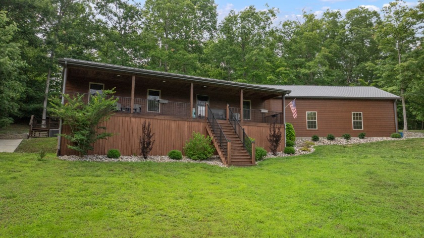 127 Ironwood Dr, Bee Spring, Kentucky - Lake House Property