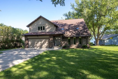 Lake Summerset Homes for Sale Real Estate Lakefront Property IL